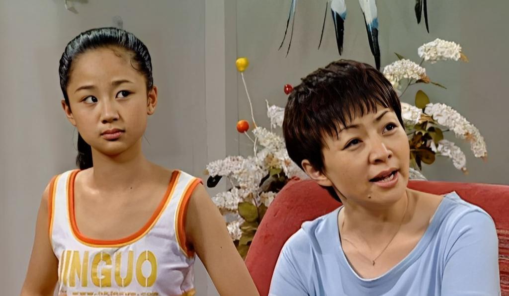 Yang Zi's "Rising Story": Abandoned by the "gold master" at the age of 16, a "kiss scene ...