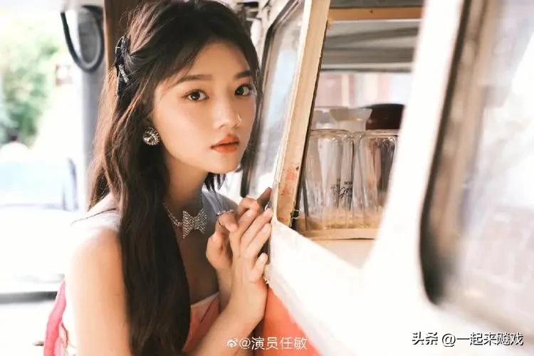 22-year-old beautiful girl Ren Min: pure and beautiful - iMedia
