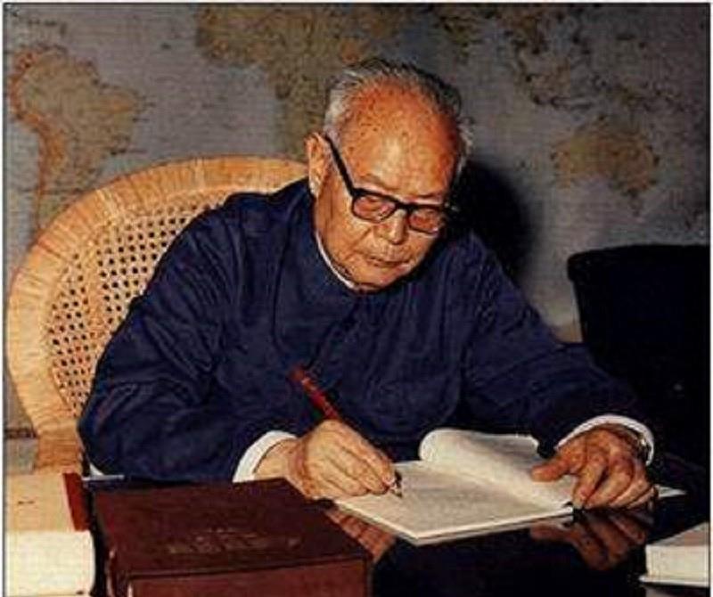 In 1984, Ye Jianying's condition worsened, and Yang Shangkun reported ...