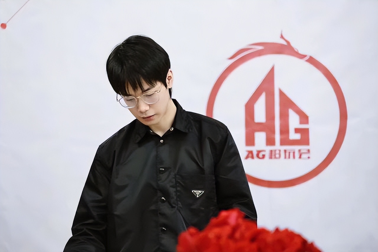 8.11 KPL Highlights: AG vs. VG in the life and death game, whoever wins will enter the playoffs ...