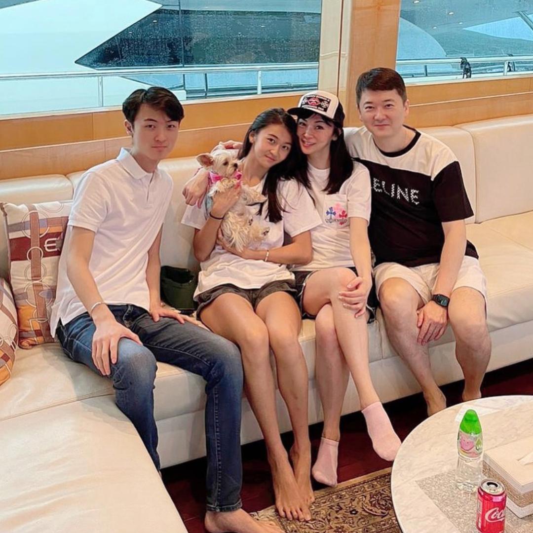 Hong Kong's richest man Qiu Li Maoqi, the family's melon - iNEWS