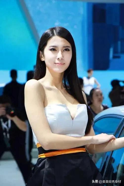 Sexy model Zhong Luchun dumped Wang Sicong and married Liu Xiaoyu. People with average looks and ...