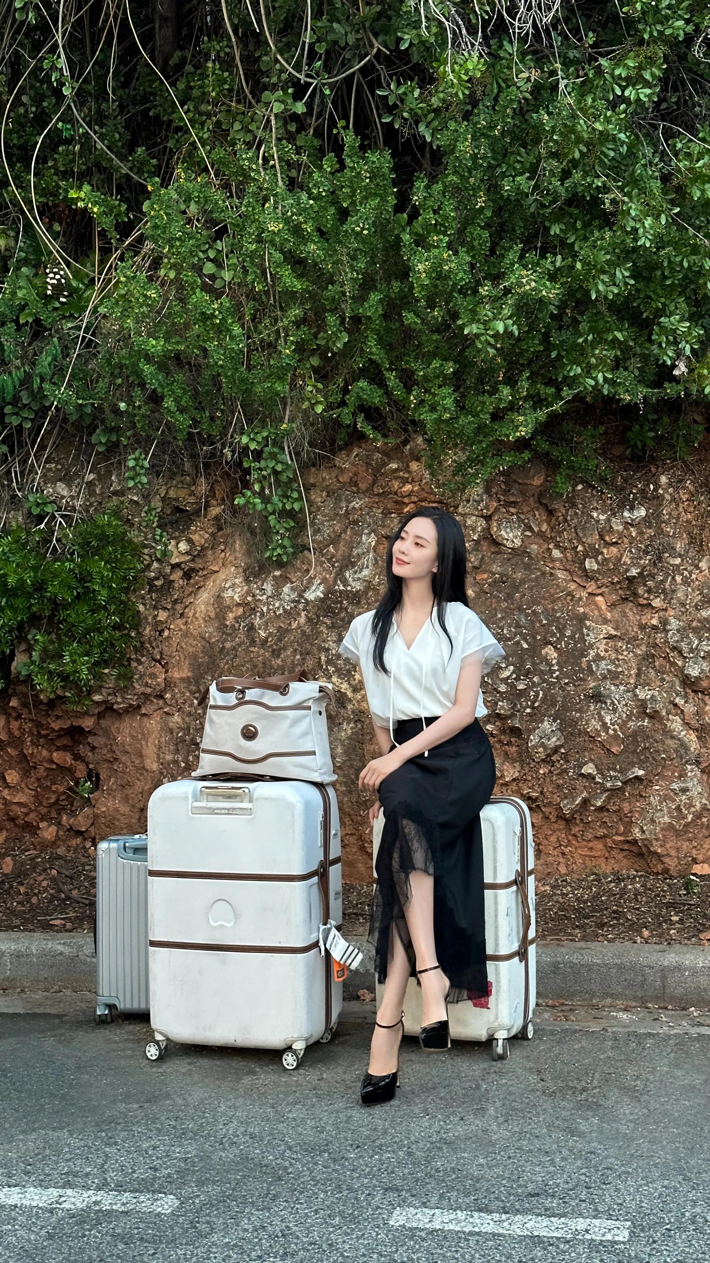 Liu Shishi Lin Xinru 230602 Exquisite Atlas Like Flowers Like Jade - iMedia