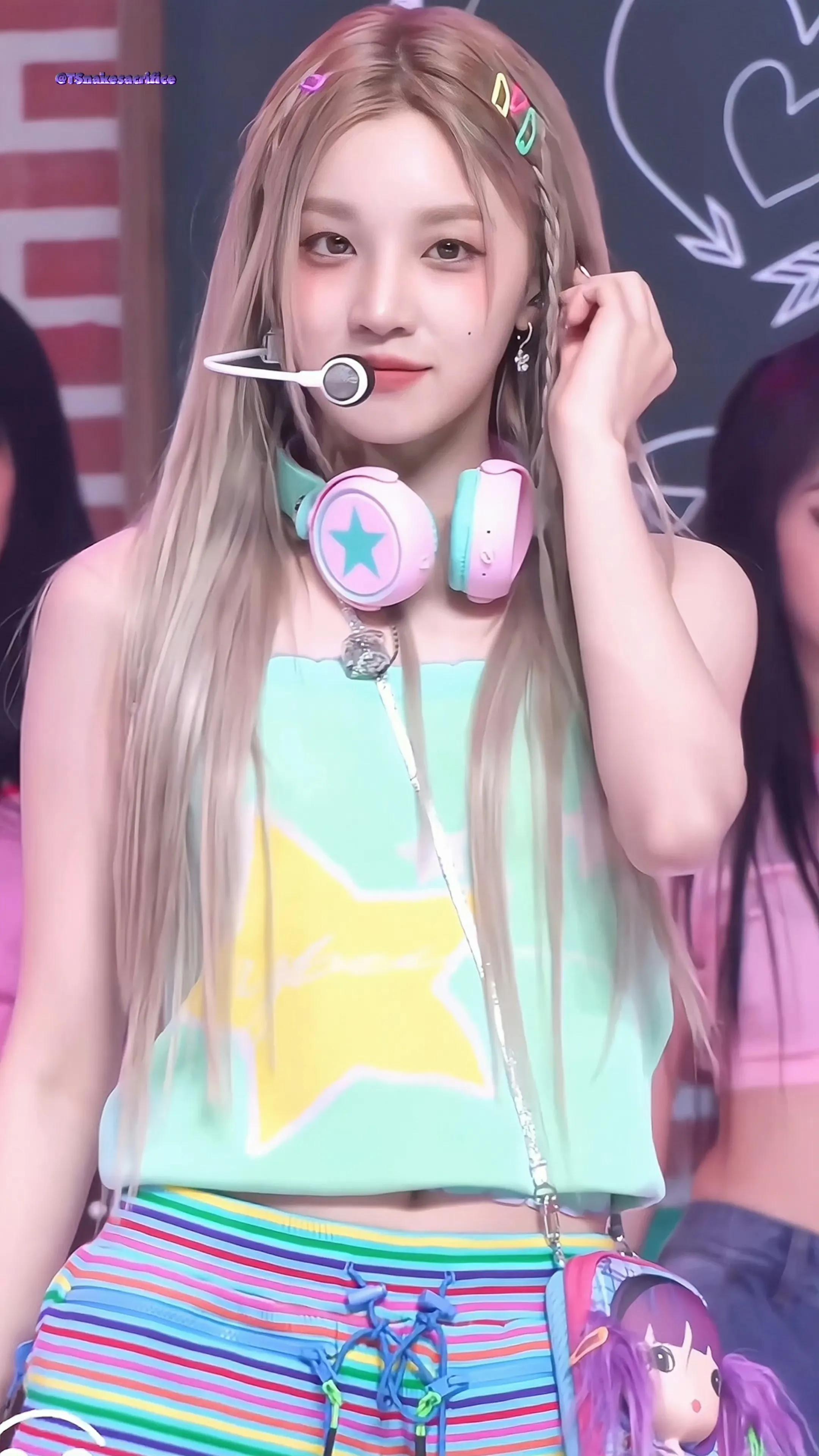 Song Yuqi sweet girl style wallpaper - iMedia