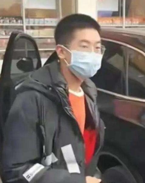 Sun Zhuo buys photos of her sister, but she refuses to leave Sun Zhuo ...