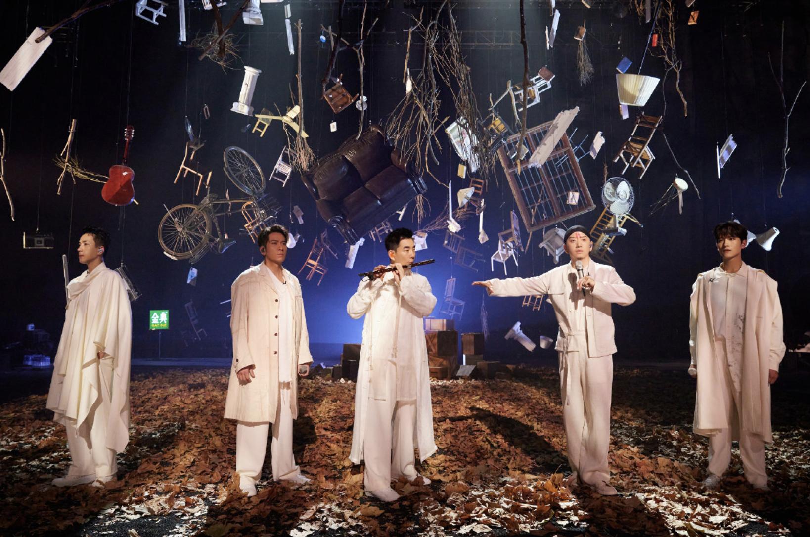 "Overcoming Toughness" Sangong Stage: Zhang Zhilin held a live wedding ...