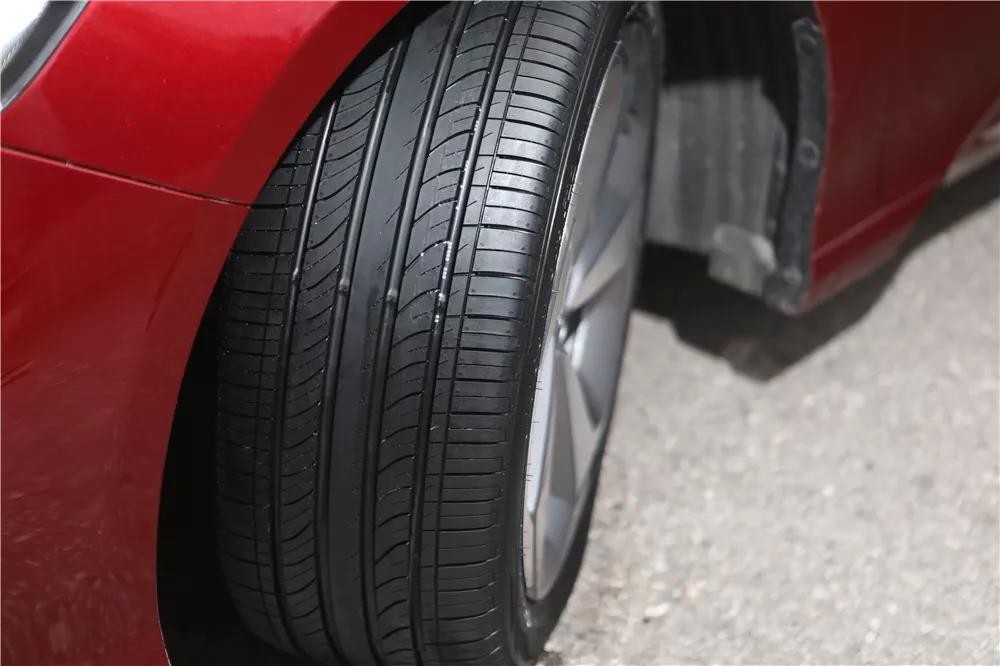 Where does the tire noise come from?After I understand it, I don't ask ...