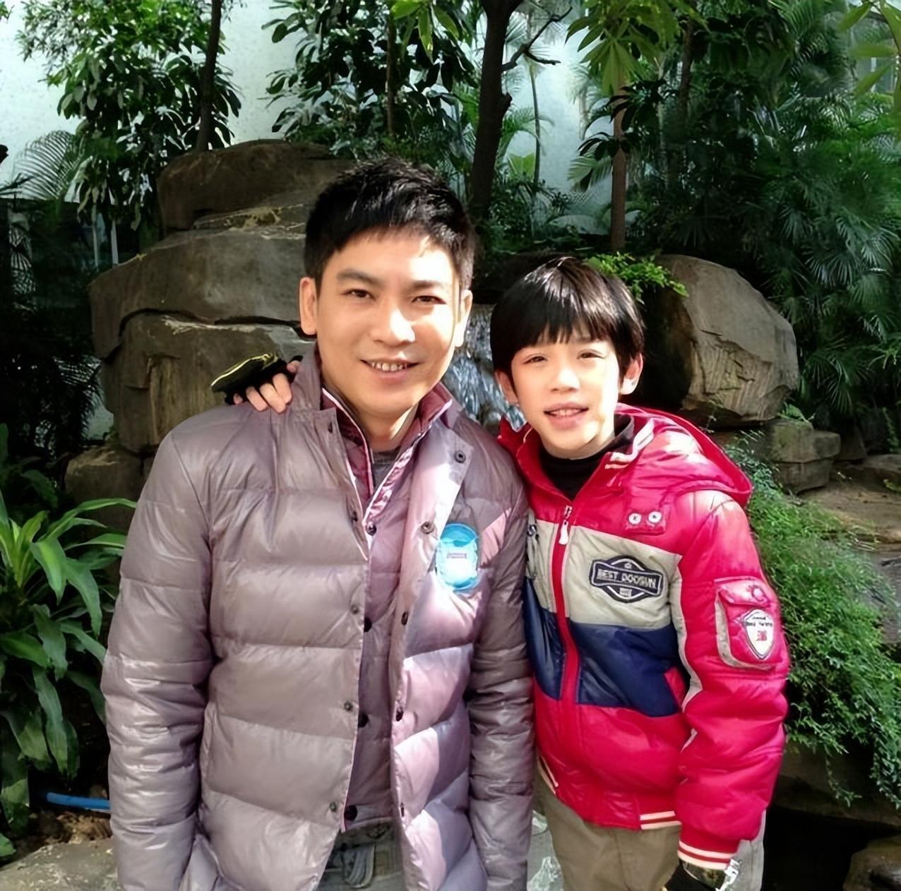 Xu Ruoqi's ups and downs in life, 21 years ago, he lost three relatives ...