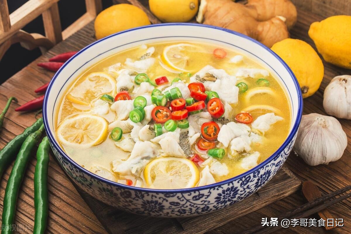 Fish fillets in golden soup, according to my method, hot and sour and ...