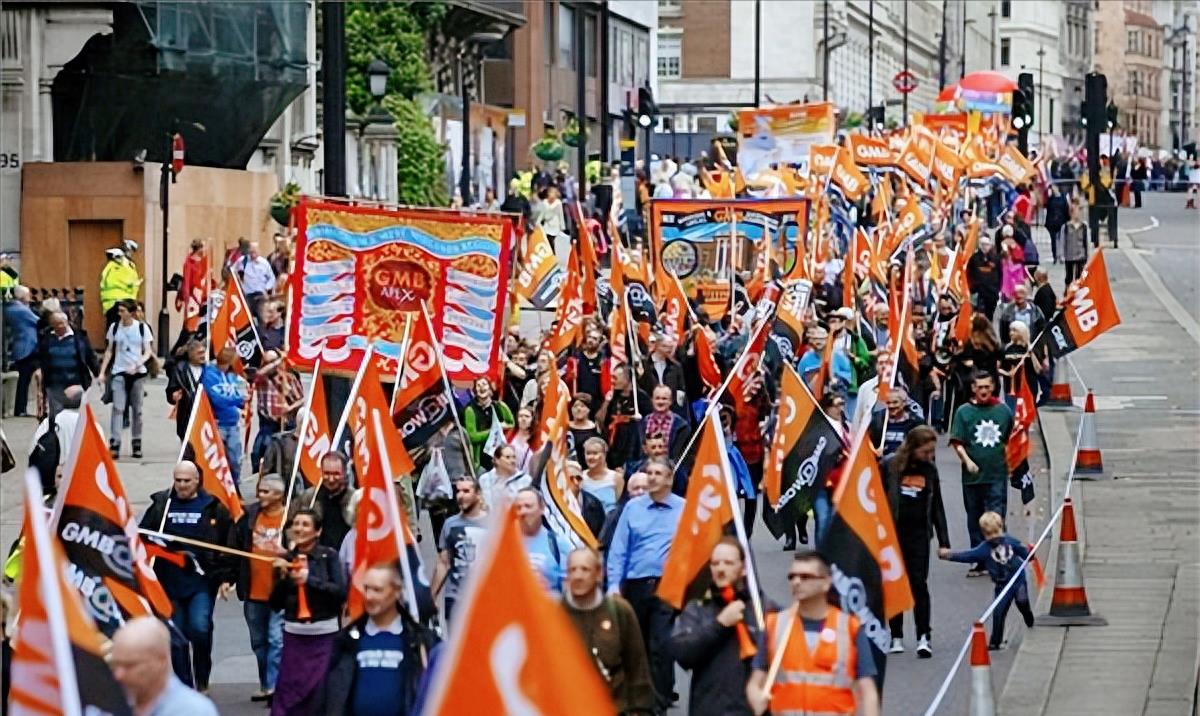 U.S. worker strikes escalate to 20 states - iMedia