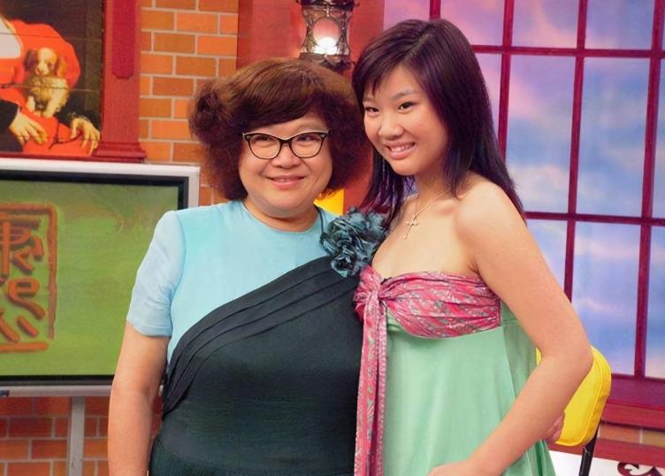 Zheng Xinyi showed up after a long absence, lost 30 pounds after ...