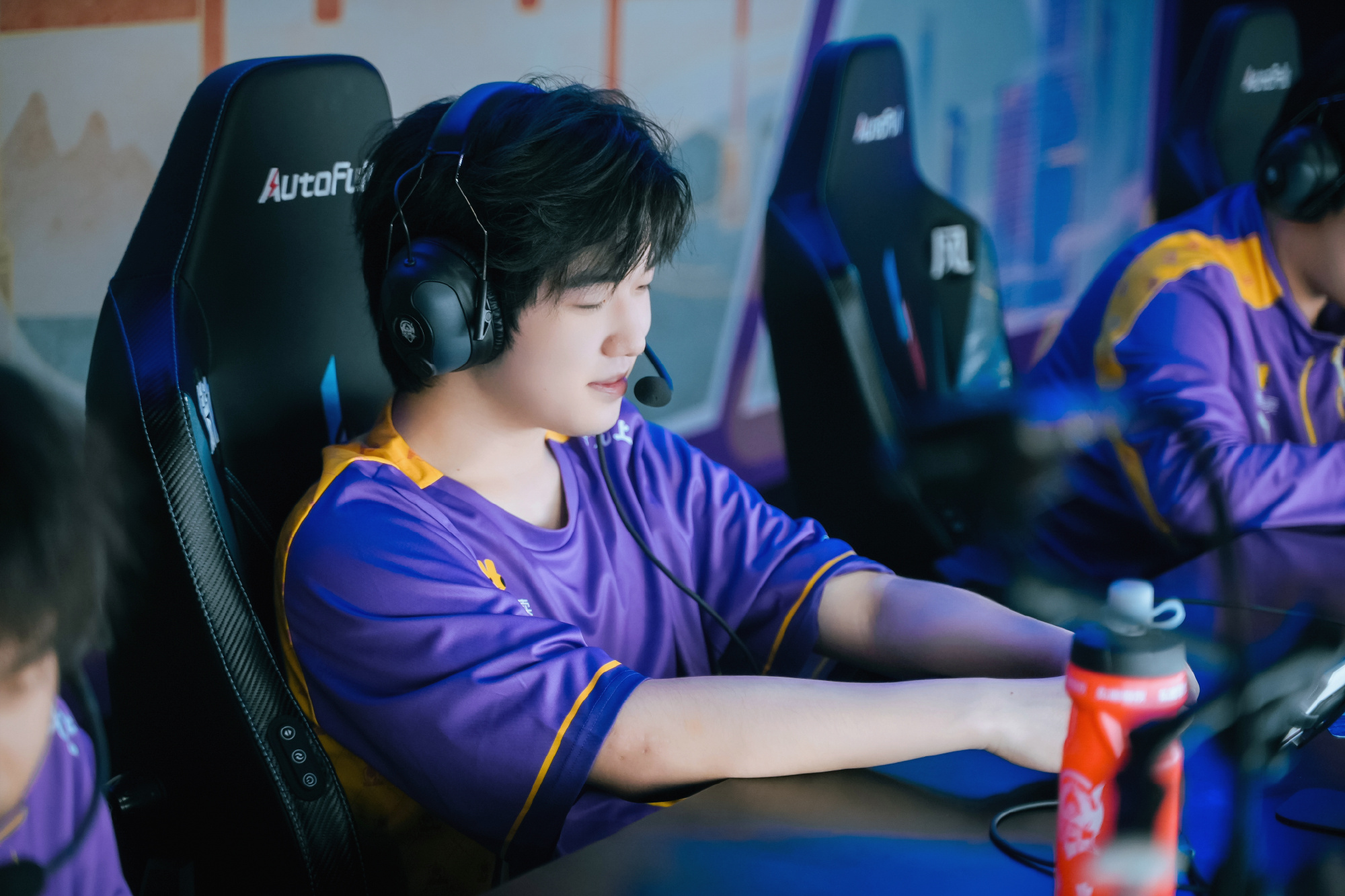 AG swept KSG 5-0 in the training match, Hero Xia Ling lost to Wolves 1-4 in the first game, and ...