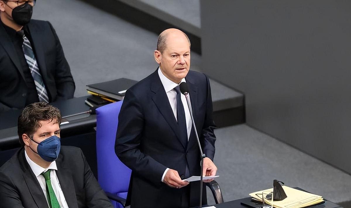 After Scholz significantly increased the military budget, Germany plans ...