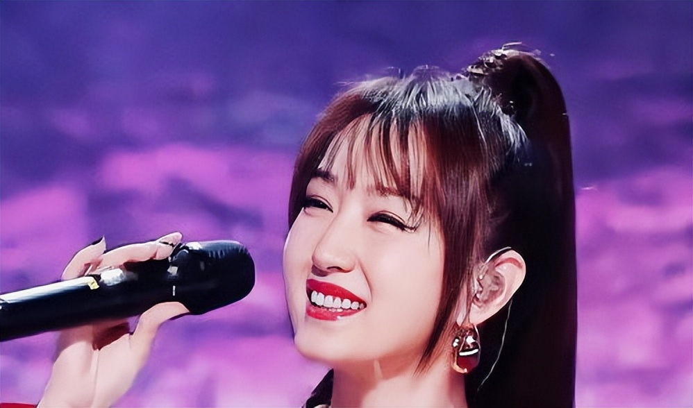 Yang Yuying held a concert, Zang Tianshuo came to find trouble, how did her boyfriend Lai ...