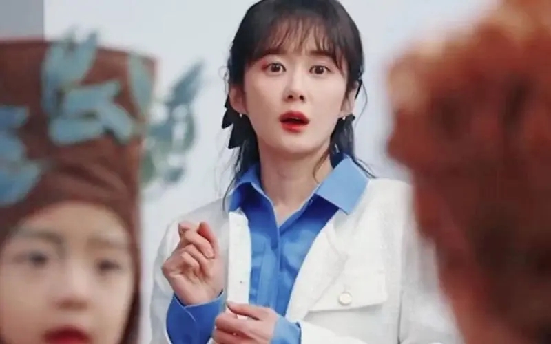 The 42-year-old Zhang Nala posted a recent photo in "The Unruly ...