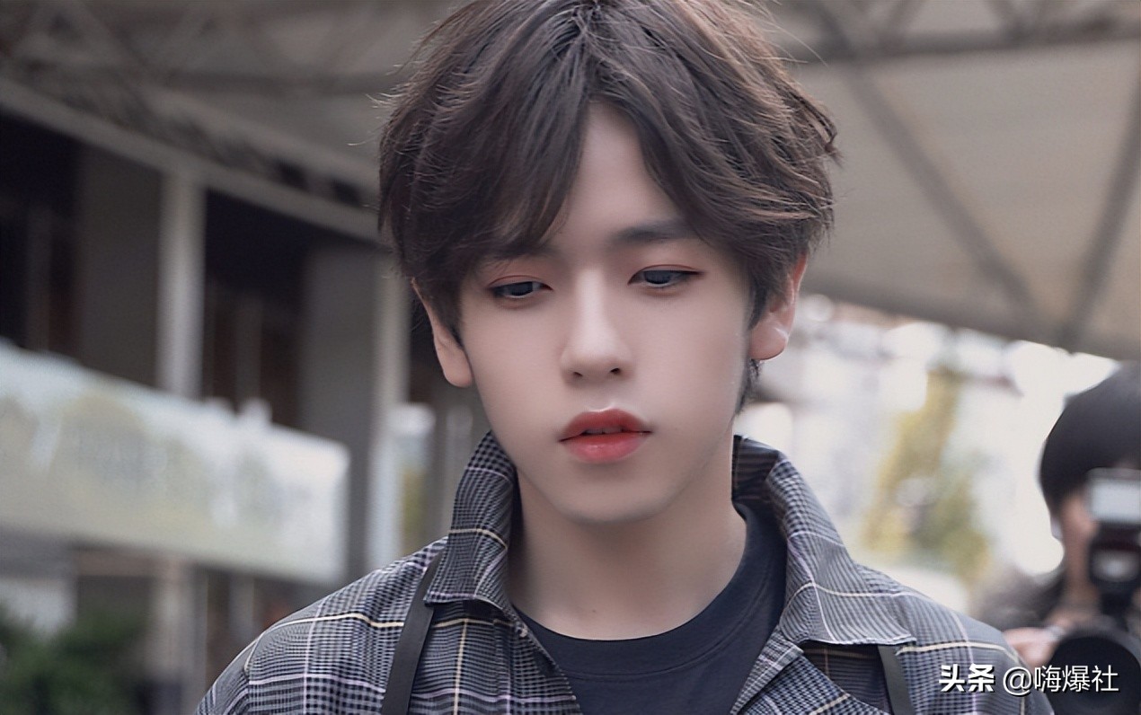 Hu Chunyang admits his love affair, debuted 3 years and zero works, and ...