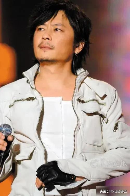 The craziest Chinese singer, that must be him - iNEWS