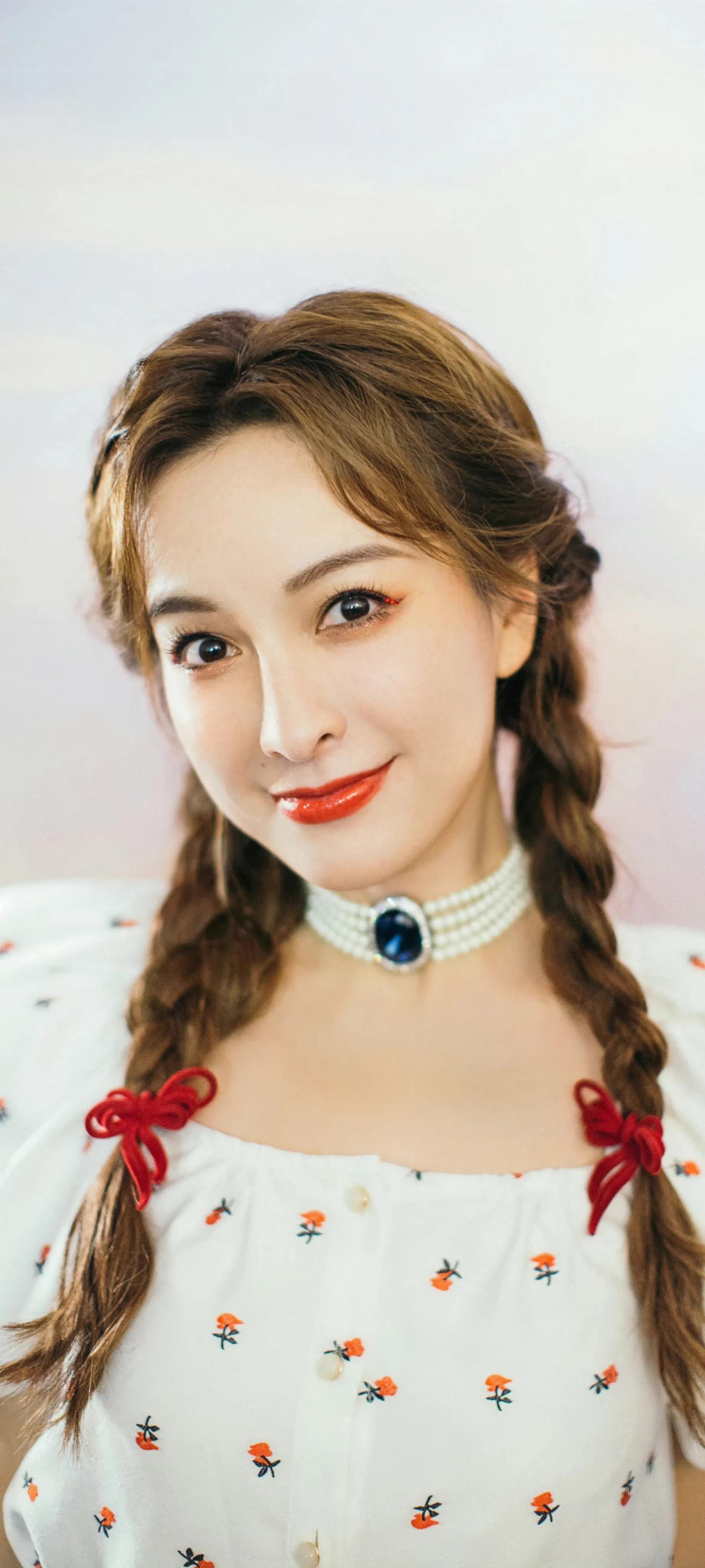 Beauty wallpaper sharing Wu Xin - iNEWS