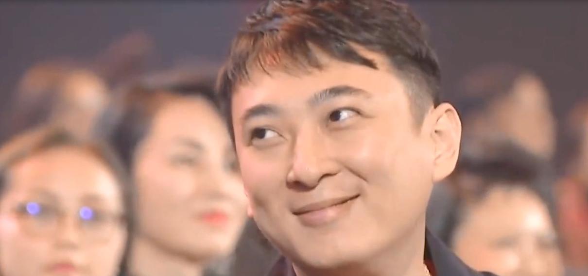 What is the background of "Shanghai Emperor" Qin Fen?Wei Xue pried away ...