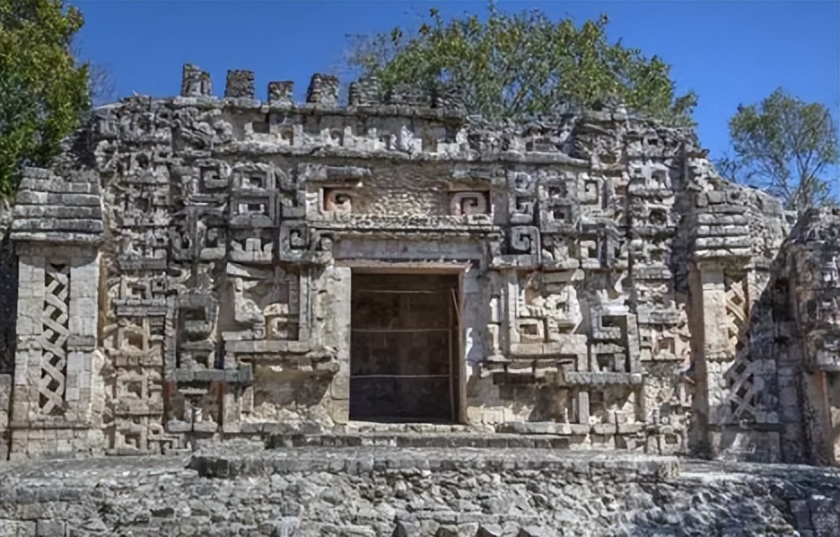 Deciphering the Mysteries of Mayan Civilization: Exploring the ...