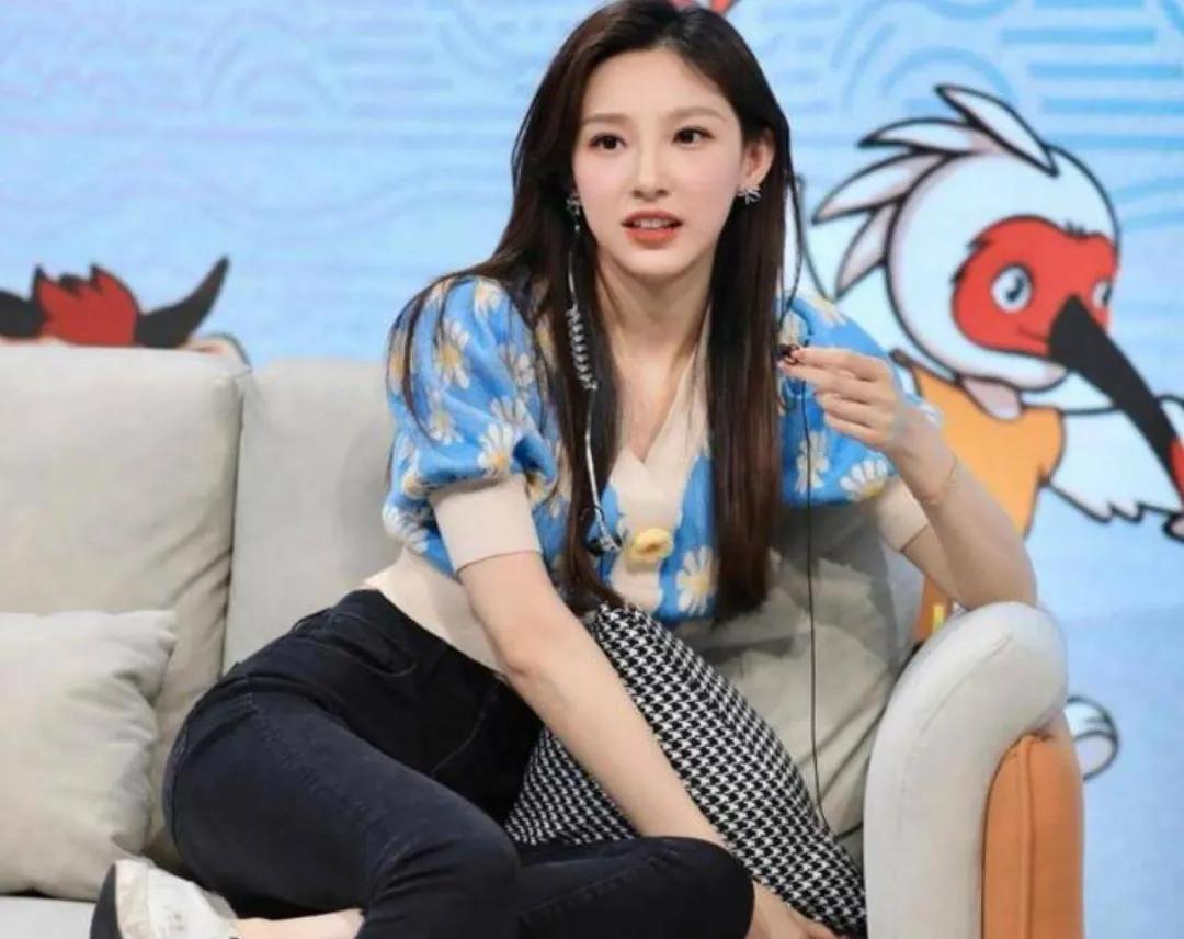 Extraordinary beauty host of CCTV Spring Festival Gala: Ma Fanshu - iNEWS