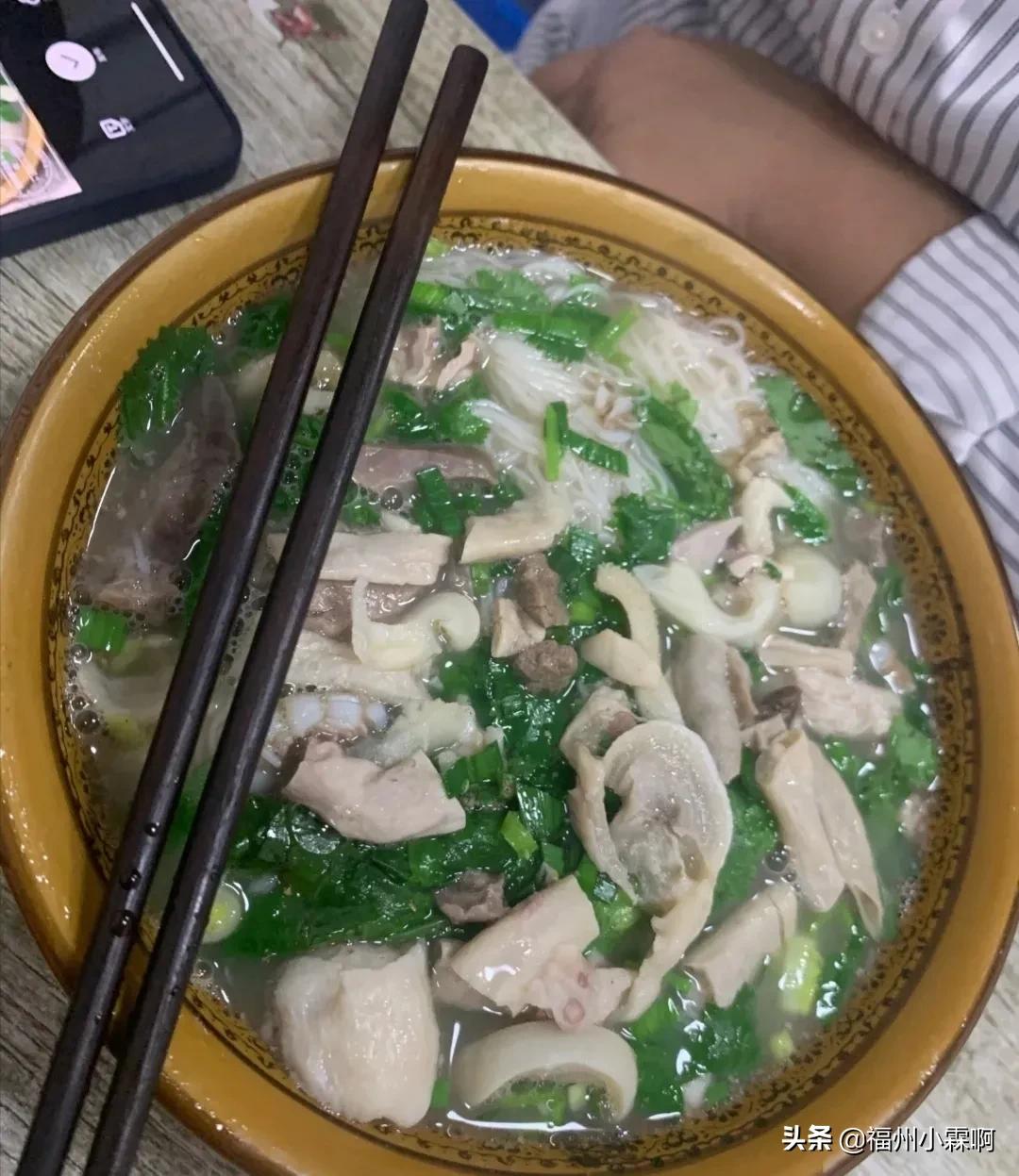 Let's have a bowl of mutton rice noodles in winter. This Fuzhou mutton ...