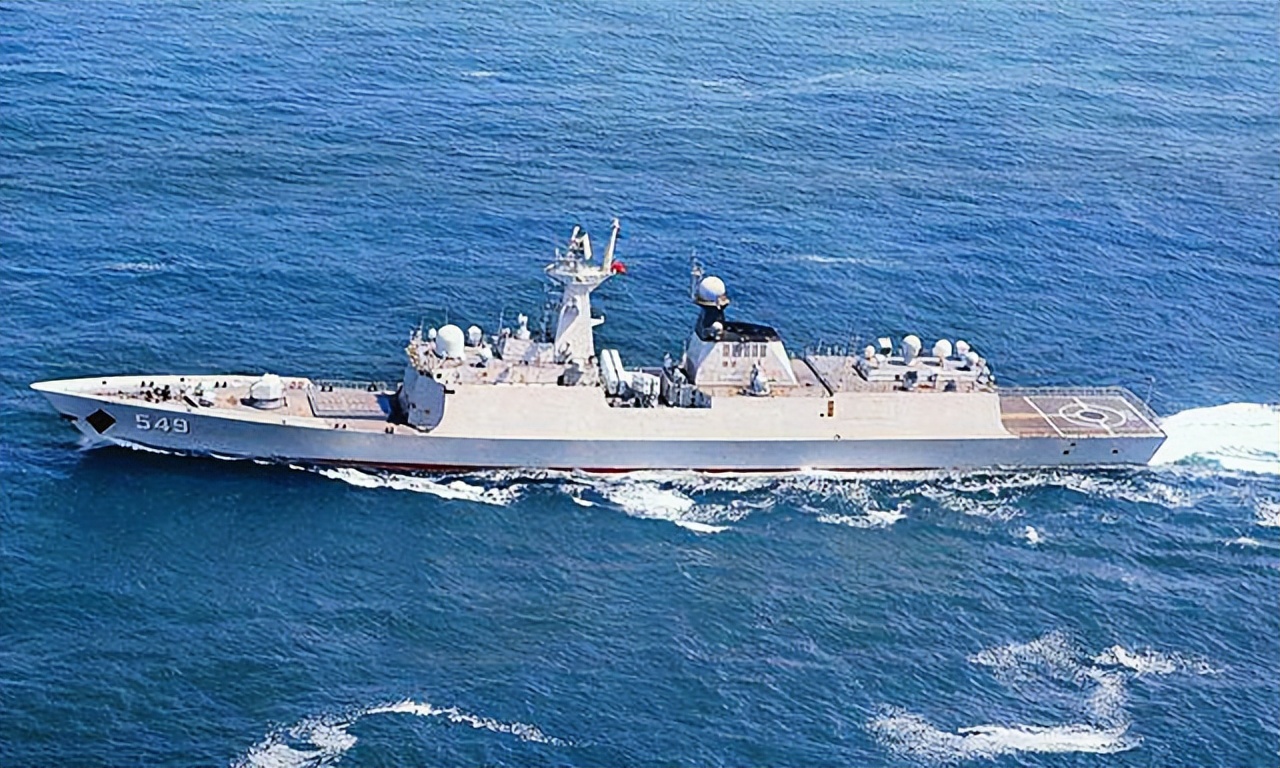 News came out of the 054B frigate: the full load displacement is 6,000 tons, and the vertical ...