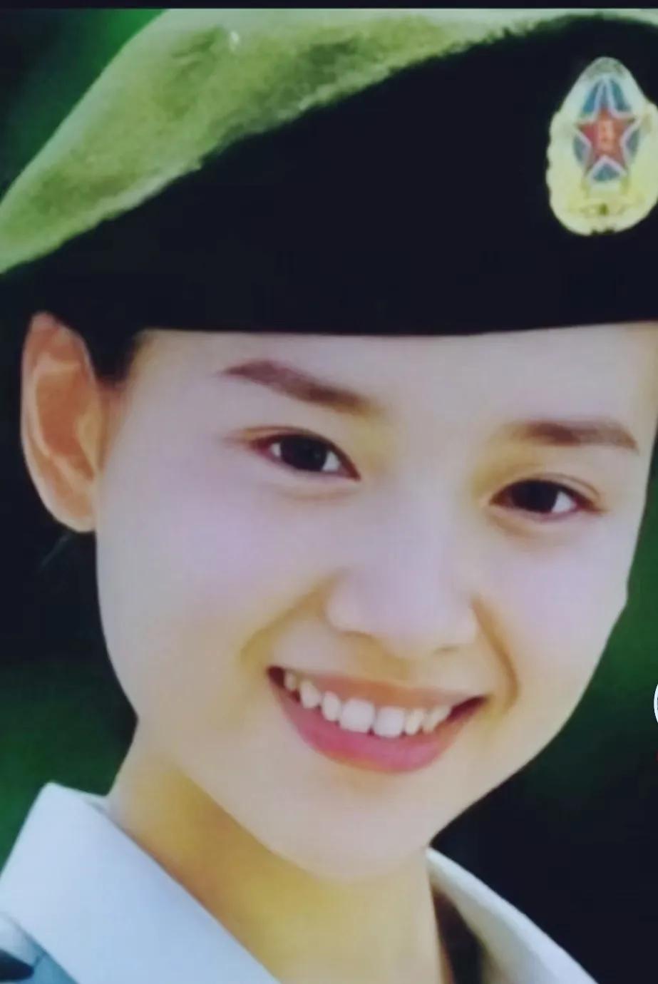 How beautiful is young Dong Jie: beautiful and charming pure photo - iNEWS