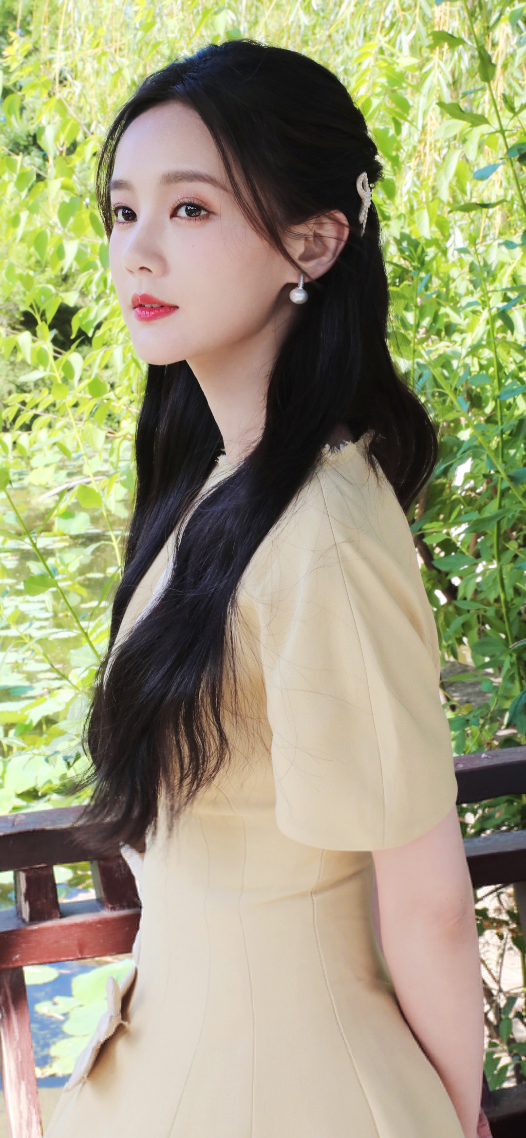 Star wallpaper series: Li Yitong - iNEWS