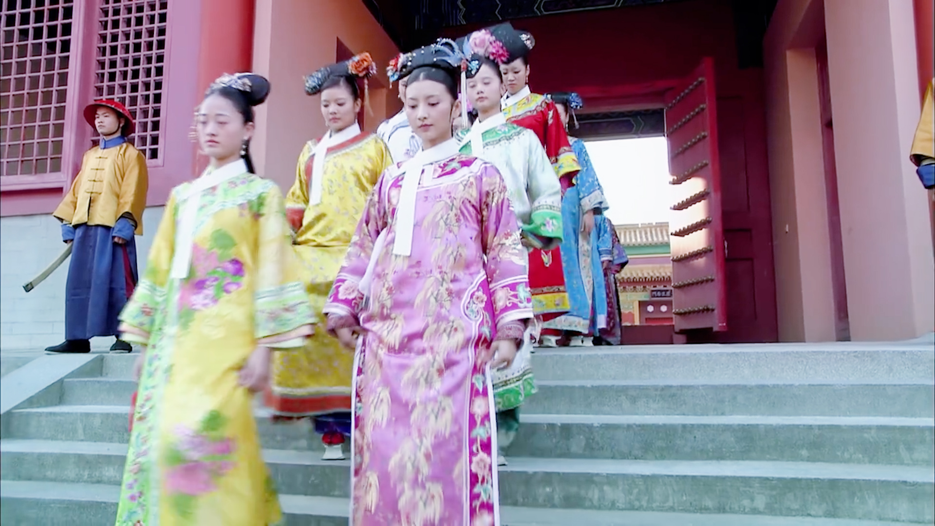 Concubine Hua was so pushy back then, she didn't even throw Bu Yao in ...