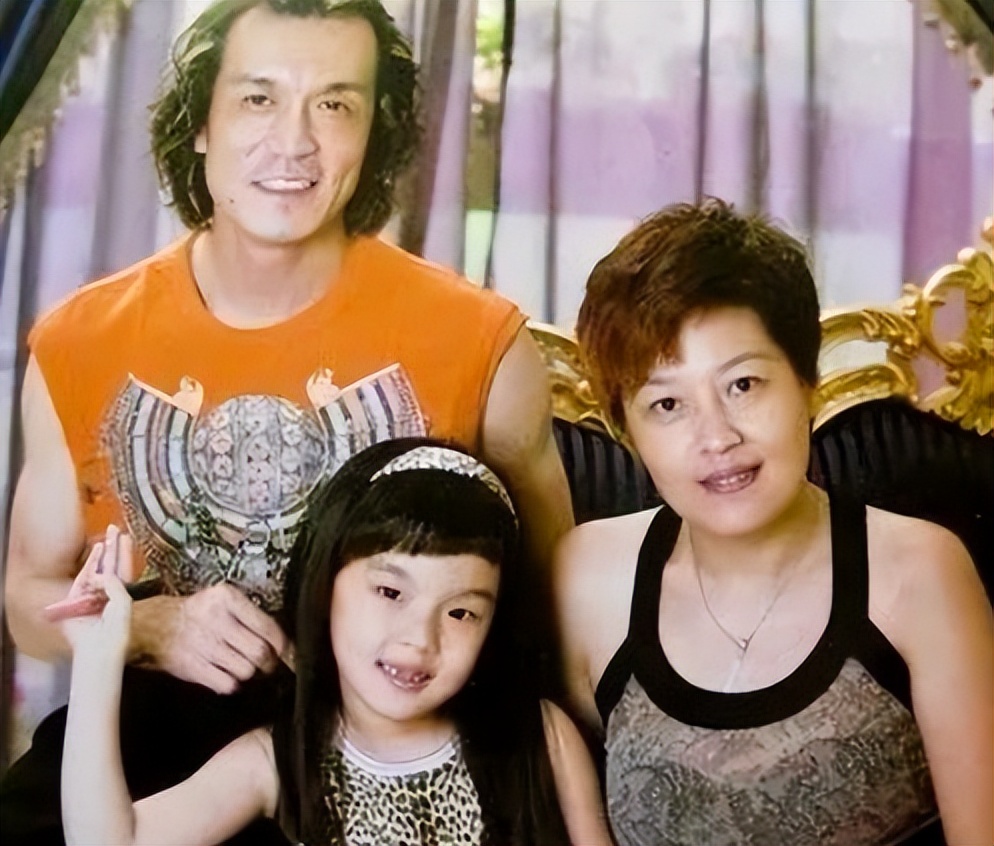 Li Yong's 21-year-old daughter was revealed to have changed her ...
