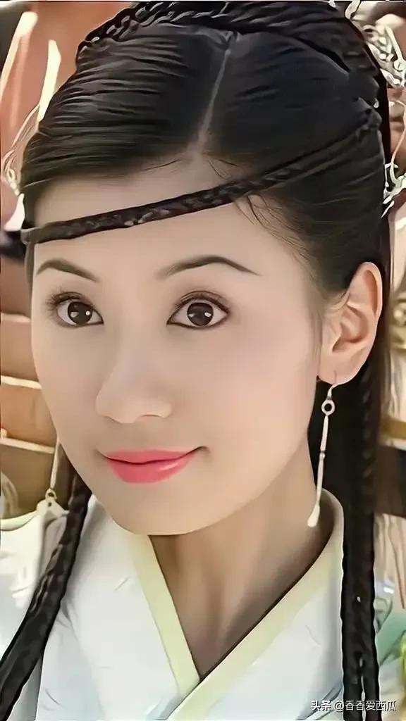 Mongolian first beauty Zhao Min - iNEWS