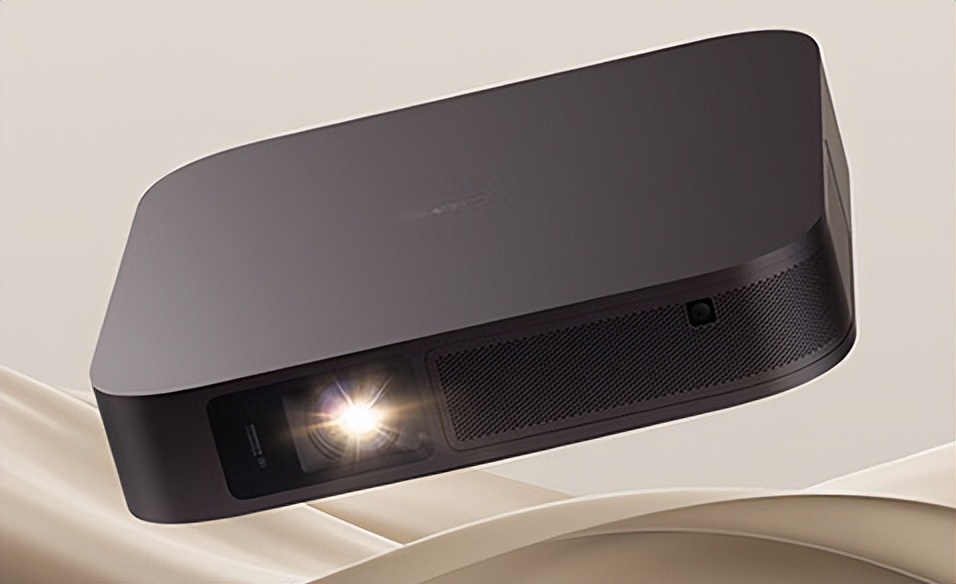 How to choose a thin and light projector! Have to look at the Big Eye ...