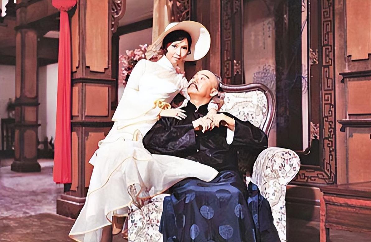 Asia's No. 1 porn star who once appeared naked, worked as a spy, and later became the mother of ...