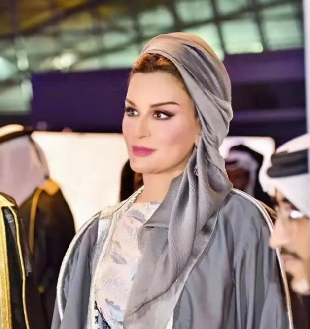 The Queen Mother of Qatar: Exiled at the age of 13, married to the son ...