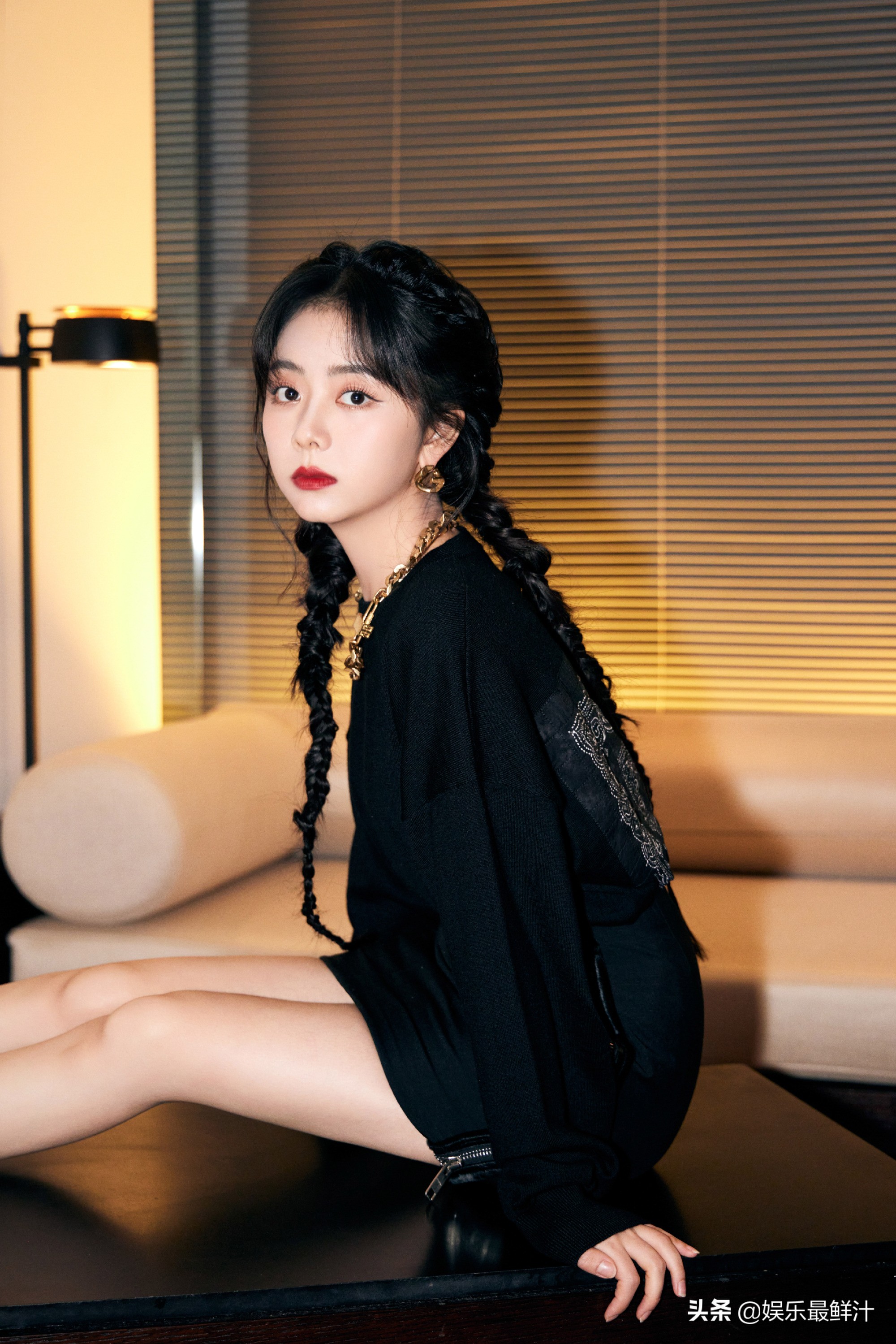 Tan Songyun, a petite and beautiful girl!How did she come along? - iNEWS