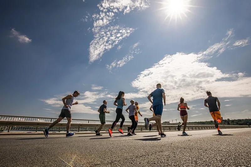 Advantages and disadvantages of morning running and night running - iMedia