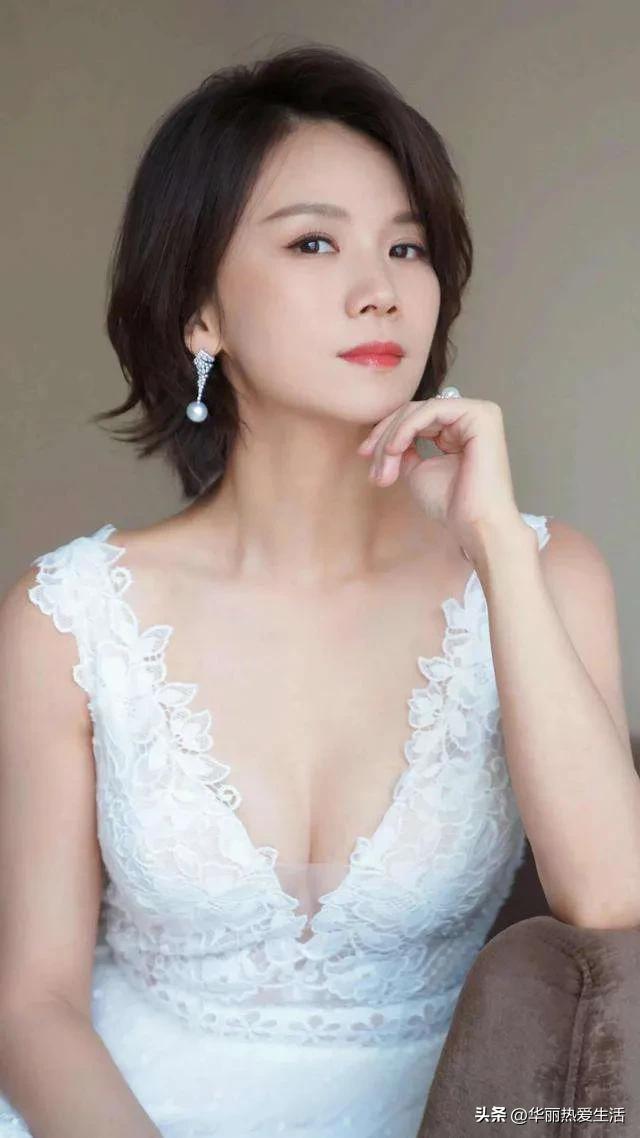 Cao Xiwen is a "wild duck" in the play and a fashionista in life - iNEWS