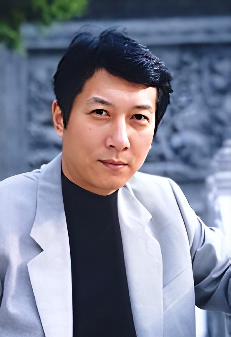 The old actor Zhang Hui passed away. He made a public appearance half a ...