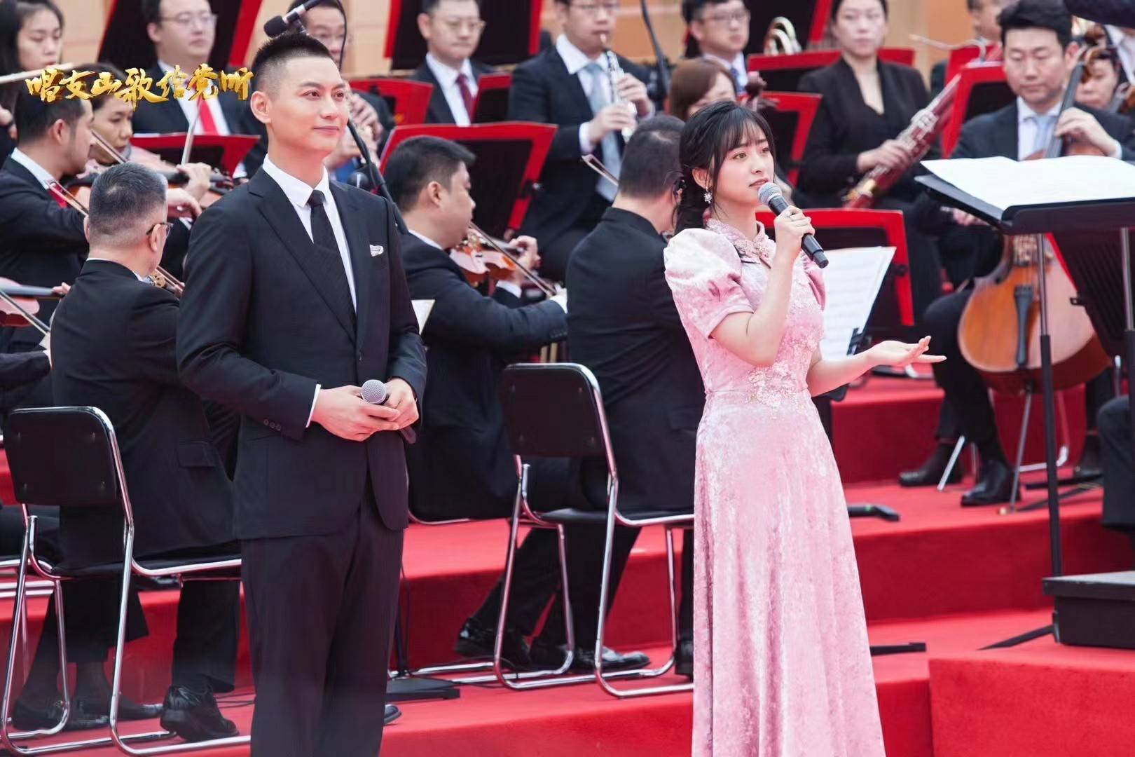 "Awakening Age" Hou Jingjian's CCTV concert "Sing a Folk Song for the ...