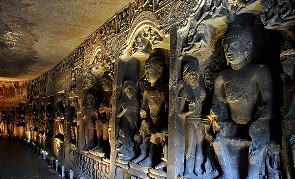 The historical background of the Gupta Dynasty, as well as the ...