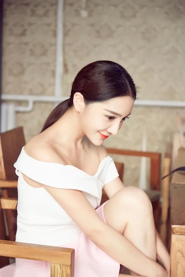 Mingyang Entertainment—Beauty Star—Ren Jiao - iNEWS