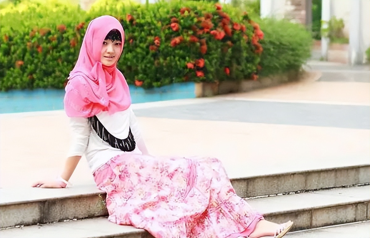 Are there Hui people in Sanya, China? Where do they come from? Why are ...