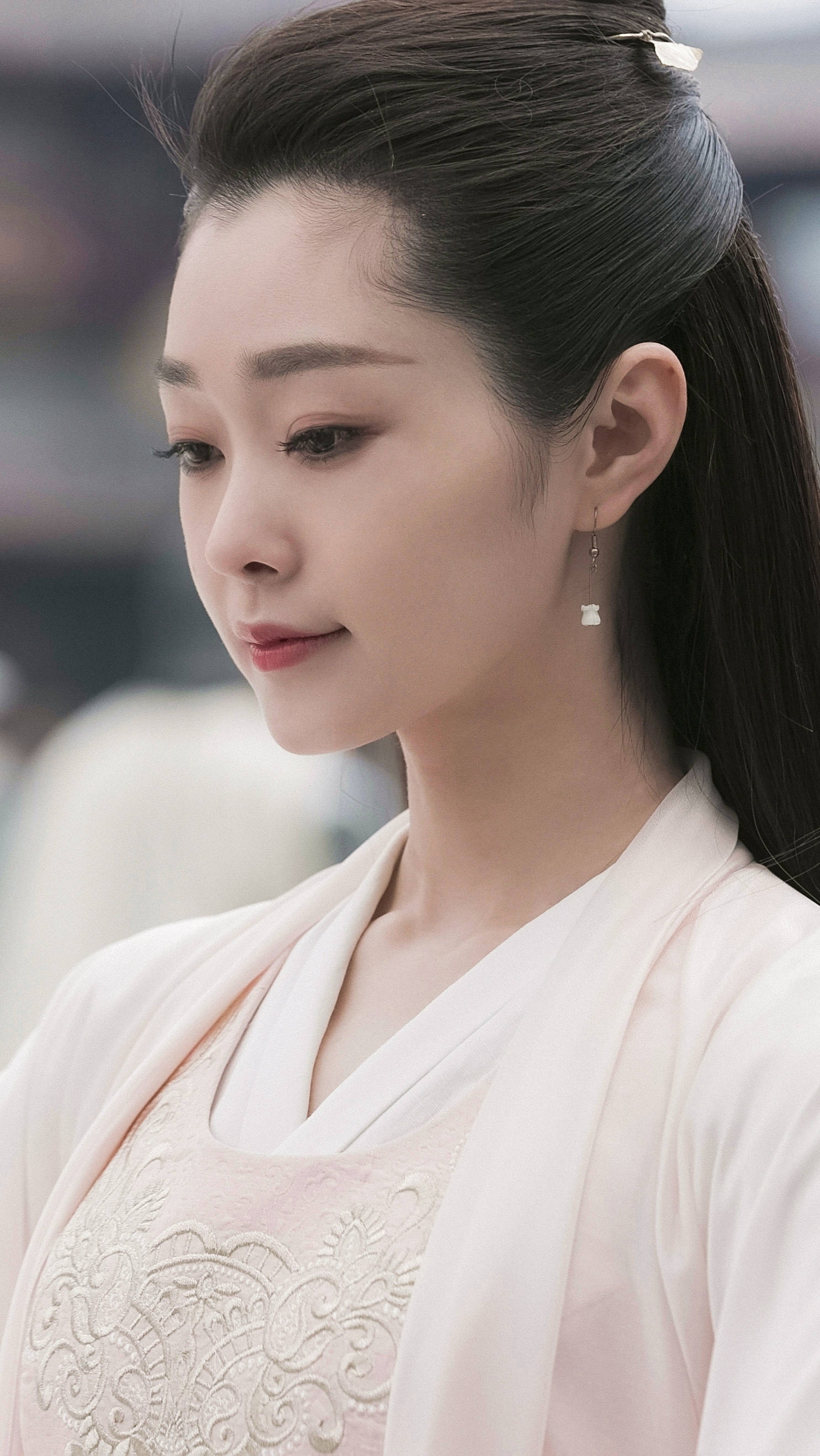 Song Yi, the beauty of cheongsam - iNEWS