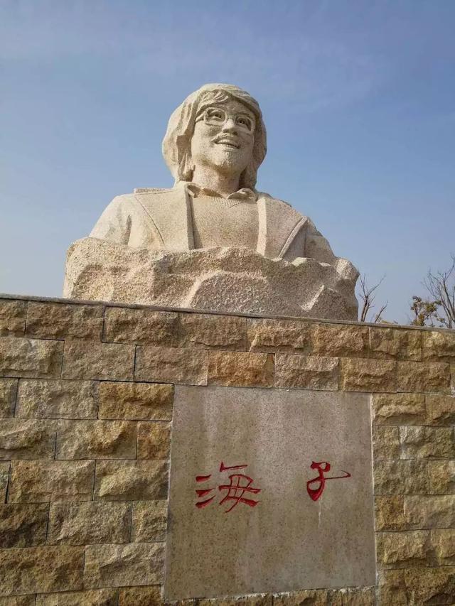 In 1989, the world was full of a strong atmosphere of the advent of a ...