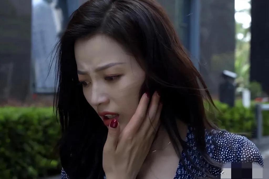 Wang Xiuzhu: Acting in "The Ordinary Road" as a scheming junior, bright and beautiful, she blew ...