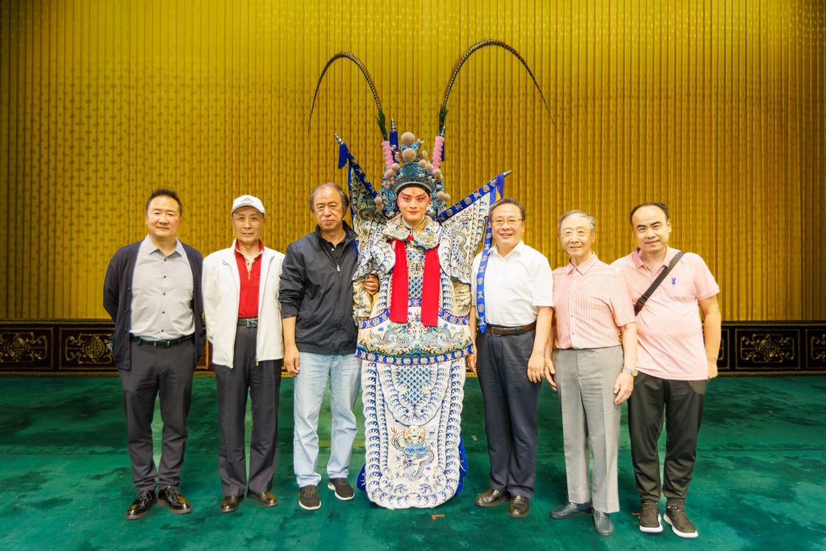 Rarely seen in the entire Peking Opera repertoire "Fighting the Zidu ...