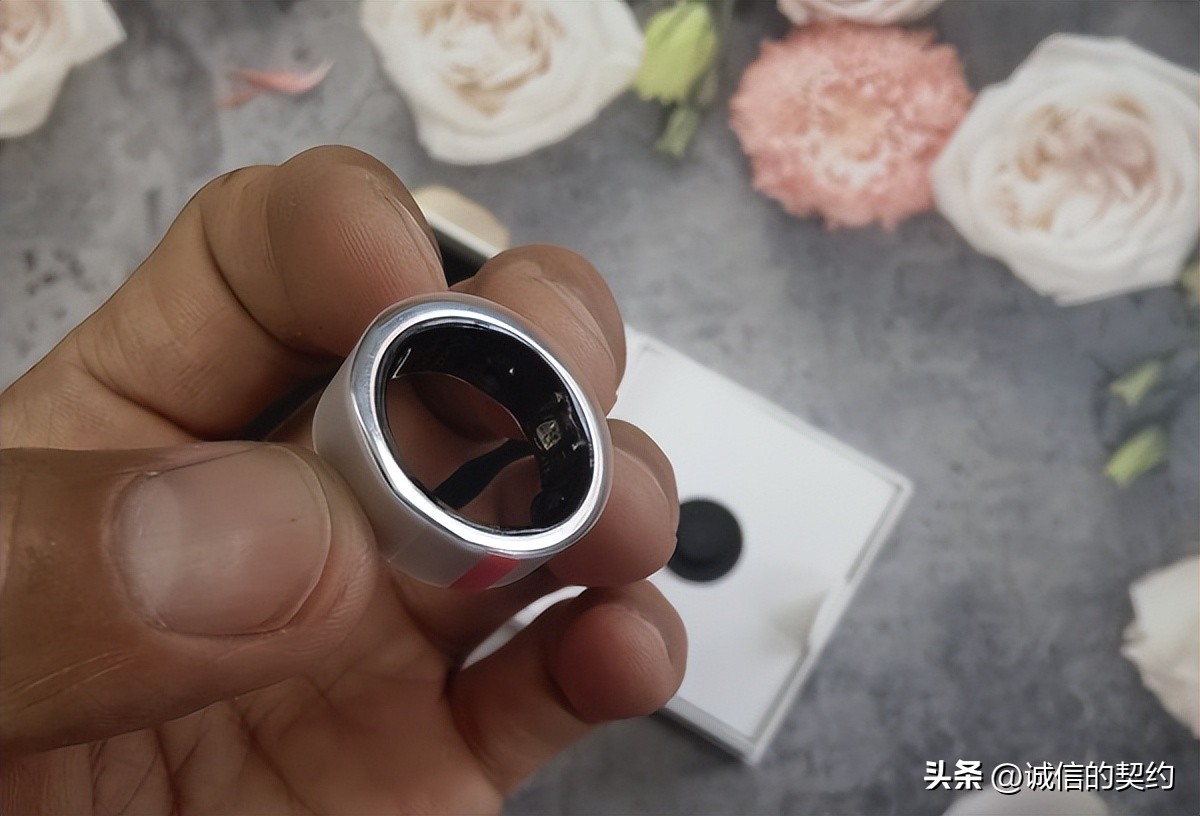 Real-life Lord of the Rings QuzzZ Ring smart ring finally defeats magic ...