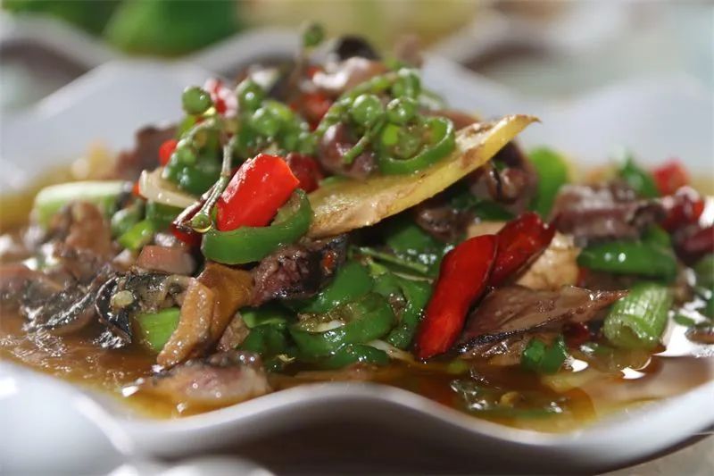 Fragrance is overflowing and chicken feast is famous in Pu'er Zhenyuan ...