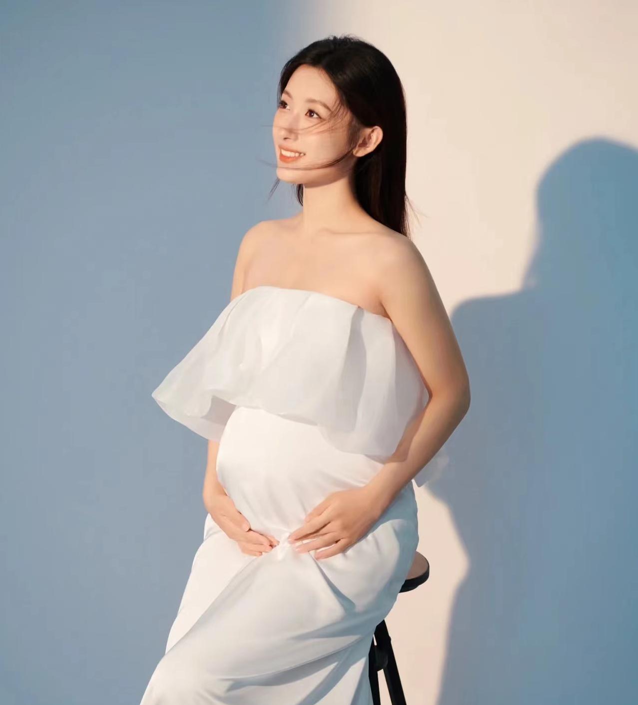 CCTV's new-generation hostess, talent and beauty coexist, flash ...